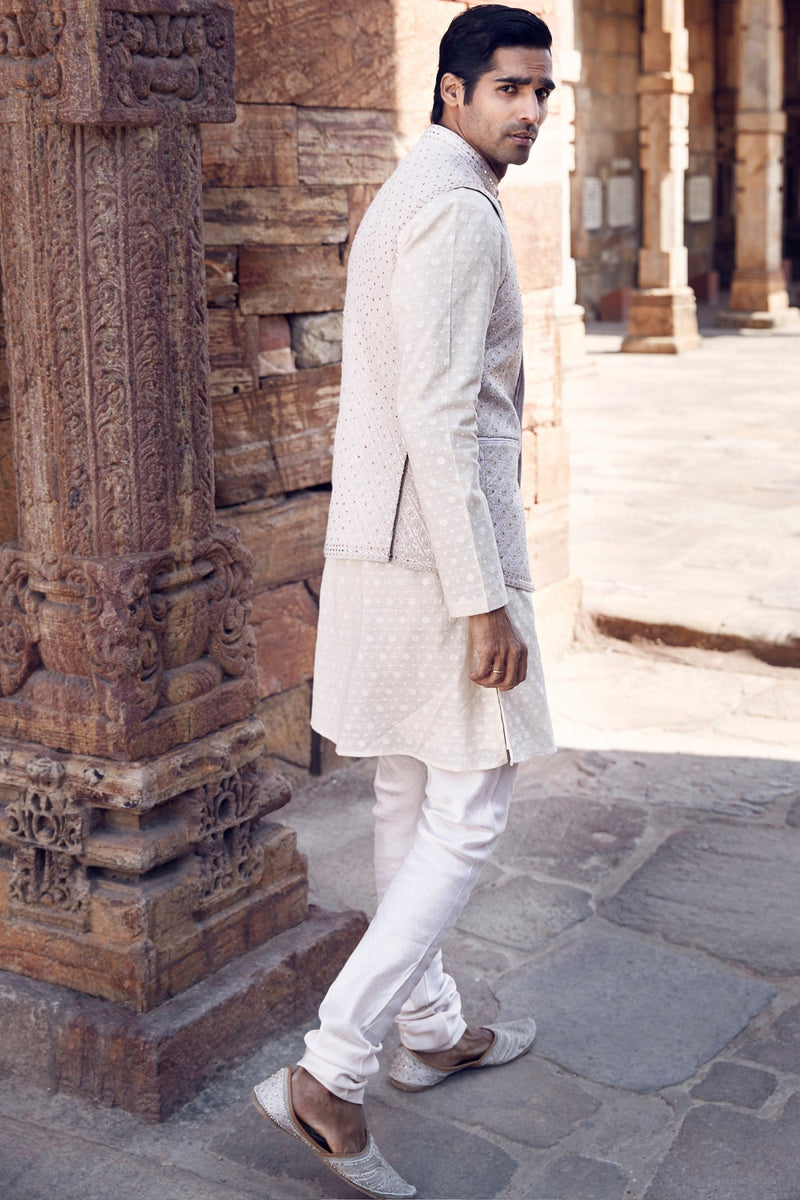 The Nayab Dandy Jacket with a Saada Kurta – Matsya World